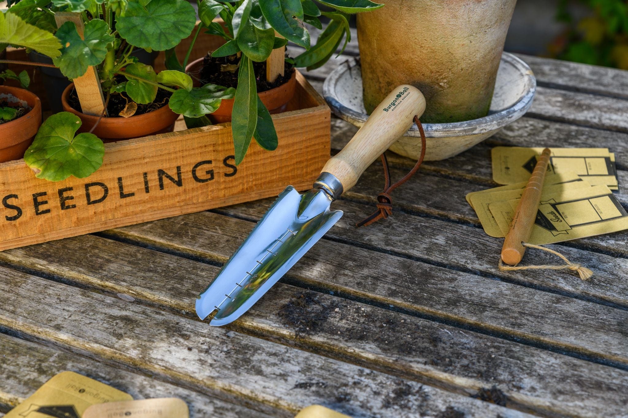 Burgon & Ball Weeding Trowel - RHS Endorsed — Gardening Gifts Co.